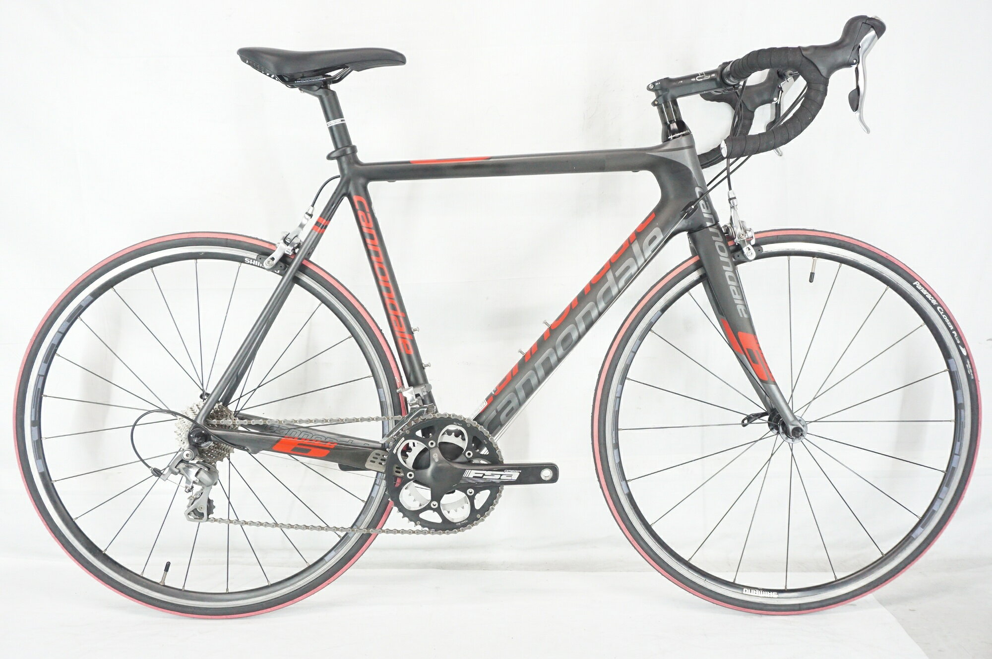■商品情報メーカーサイズ:56シートチューブ(C-T): 560mmトップチューブ(C-C):540mm(ホリゾンタル換算)適応身長:175-184cm(目安)重量:約8.8kgフレーム材質:アルミフロントフォーク:カーボンメインコンポ:S...