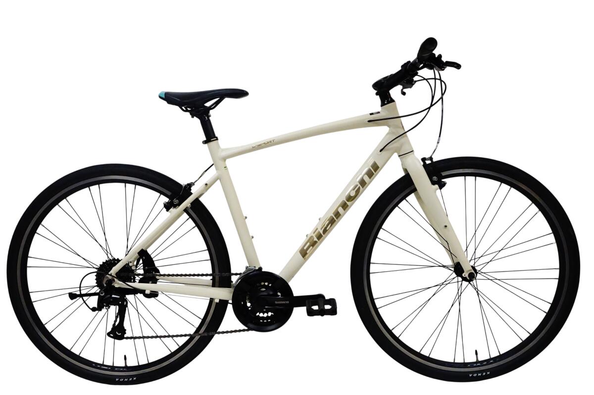 ■商品情報 メーカーサイズ:51 シートチューブ(C-T): 510mm トップチューブ(C-C):550mm(ホリゾンタル換算) 適応身長:170-180cm(目安) 重量:約11.9kg フレーム材質:アルミ フロントフォーク:アルミ ...