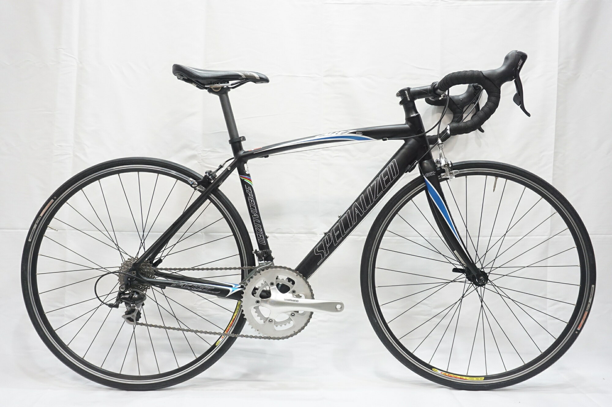■商品情報メーカーサイズ:Sシートチューブ(C-T): 480mmトップチューブ(C-C):520mm(ホリゾンタル換算)適応身長:157-168cm(目安)重量:約9.6kgフレーム材質:アルミフロントフォーク:カーボンレバー:SHIMA...