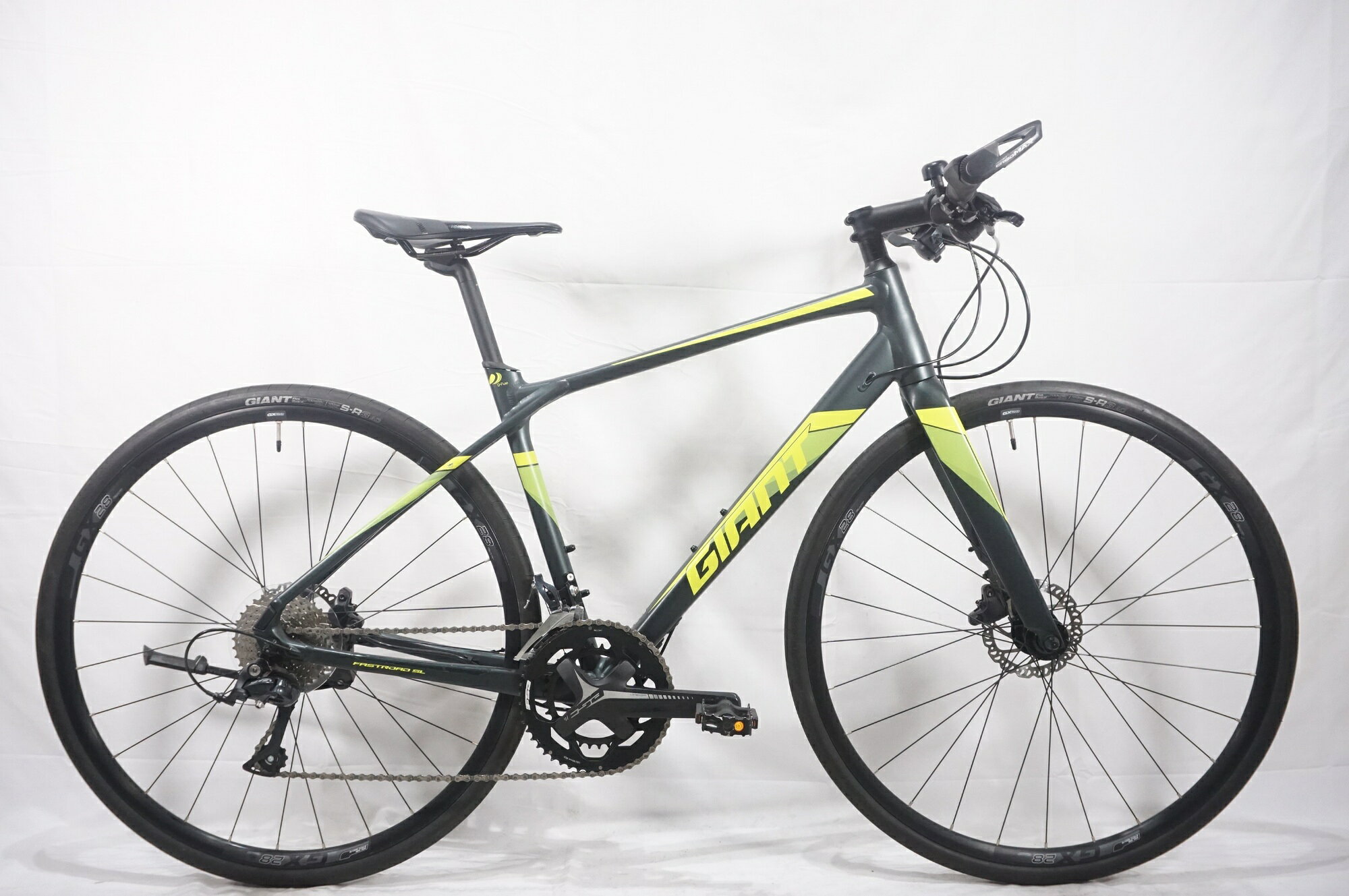 ■商品情報メーカーサイズ:Mシートチューブ(C-T): 460mmトップチューブ(C-C):560mm(ホリゾンタル換算)適応身長:160-175cm(目安)重量:約10.9kgフレーム材質:アルミフロントフォーク:アルミレバー:SHIMA...
