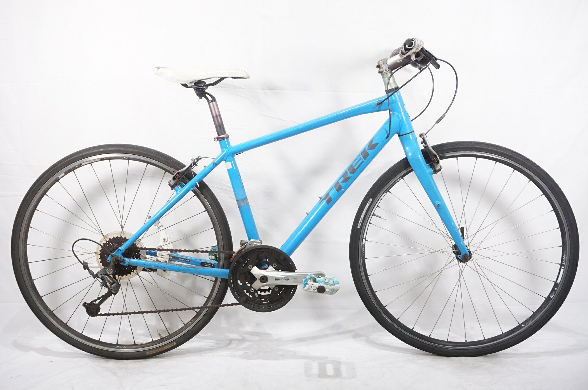 ■商品情報メーカーサイズ:Sシートチューブ(C-T): 440mmトップチューブ(C-C):530mm(ホリゾンタル換算)適応身長:155-165cm(目安)重量:約12.5kgフレーム材質:アルミフロントフォーク:カーボンレバー:SHIM...