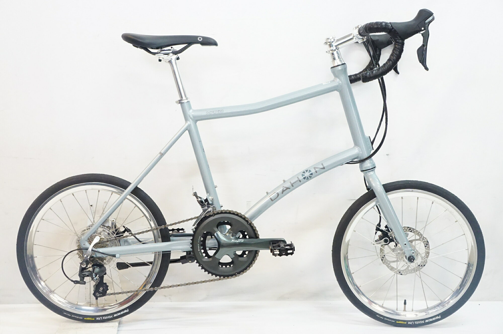 ■商品情報 サイズ: 470 ※ワンサイズ展開 シートチューブ(C-T): 約460mm トップチューブ(C-C): 約510mm(水平換算) ヘッドチューブ: 約330mm 適応身長: 約165-175cm(目安) ※全て実測 重量: 約...