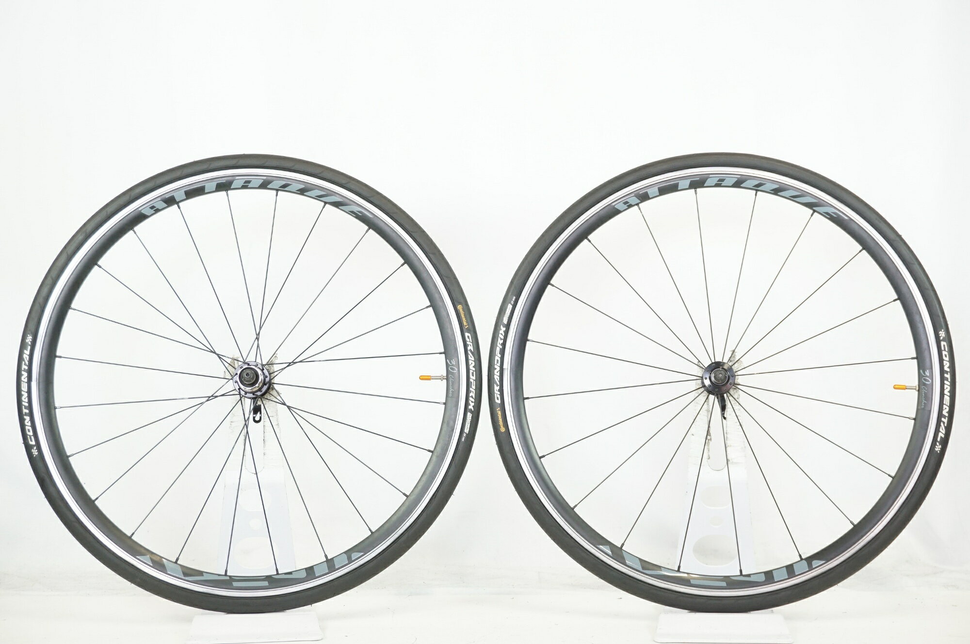 ■商品情報 サイズ：700C リム内幅：約19mm リムタイプ：CL ブレーキタイプ：リムブレーキ フリータイプ：SHIMANO 11s (ROAD 12s) 重量 F：約1250g (画像の状態の実測値) 重量 R：約1600g (画像の...