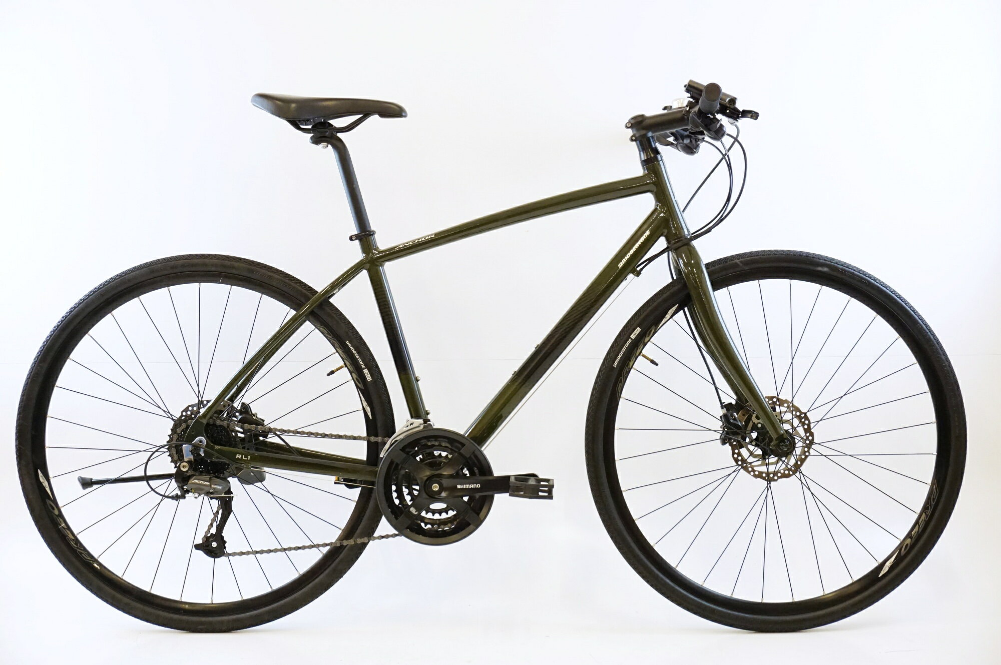 ■商品情報 メーカーサイズ:470 シートチューブ(C-T): 470mm トップチューブ(C-C):555mm(ホリゾンタル換算) 適応身長:160-175cm(目安) 重量:約11.9kg フレーム材質:アルミ フロントフォーク:アルミ...