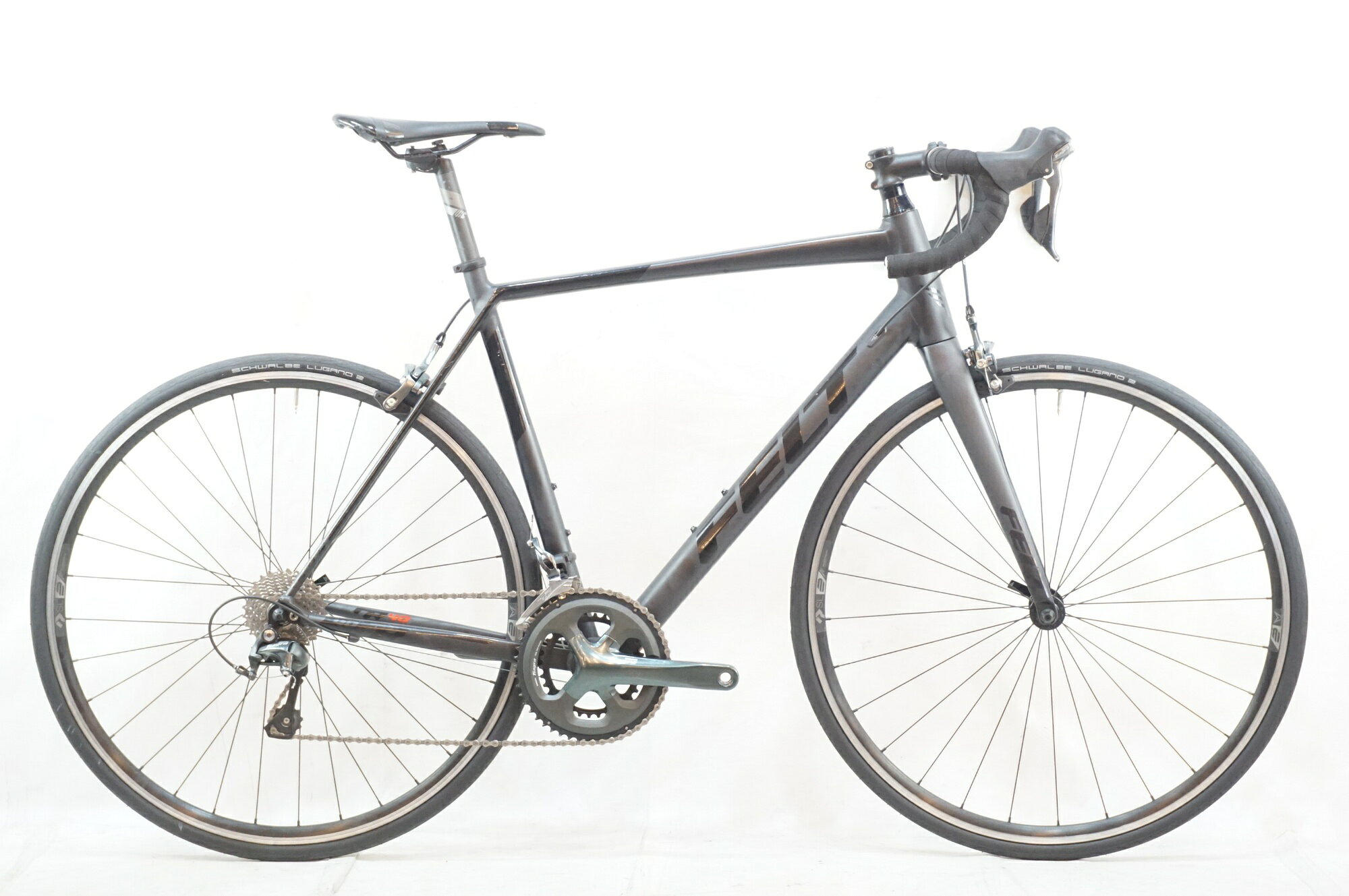 ■商品情報 メーカーサイズ:580 シートチューブ(C-T):555mm トップチューブ(C-C):583mm(ホリゾンタル換算) 適応身長:185-195cm(目安) 重量:約9.5kg フレーム材質:アルミ フロントフォーク:カーボン ...