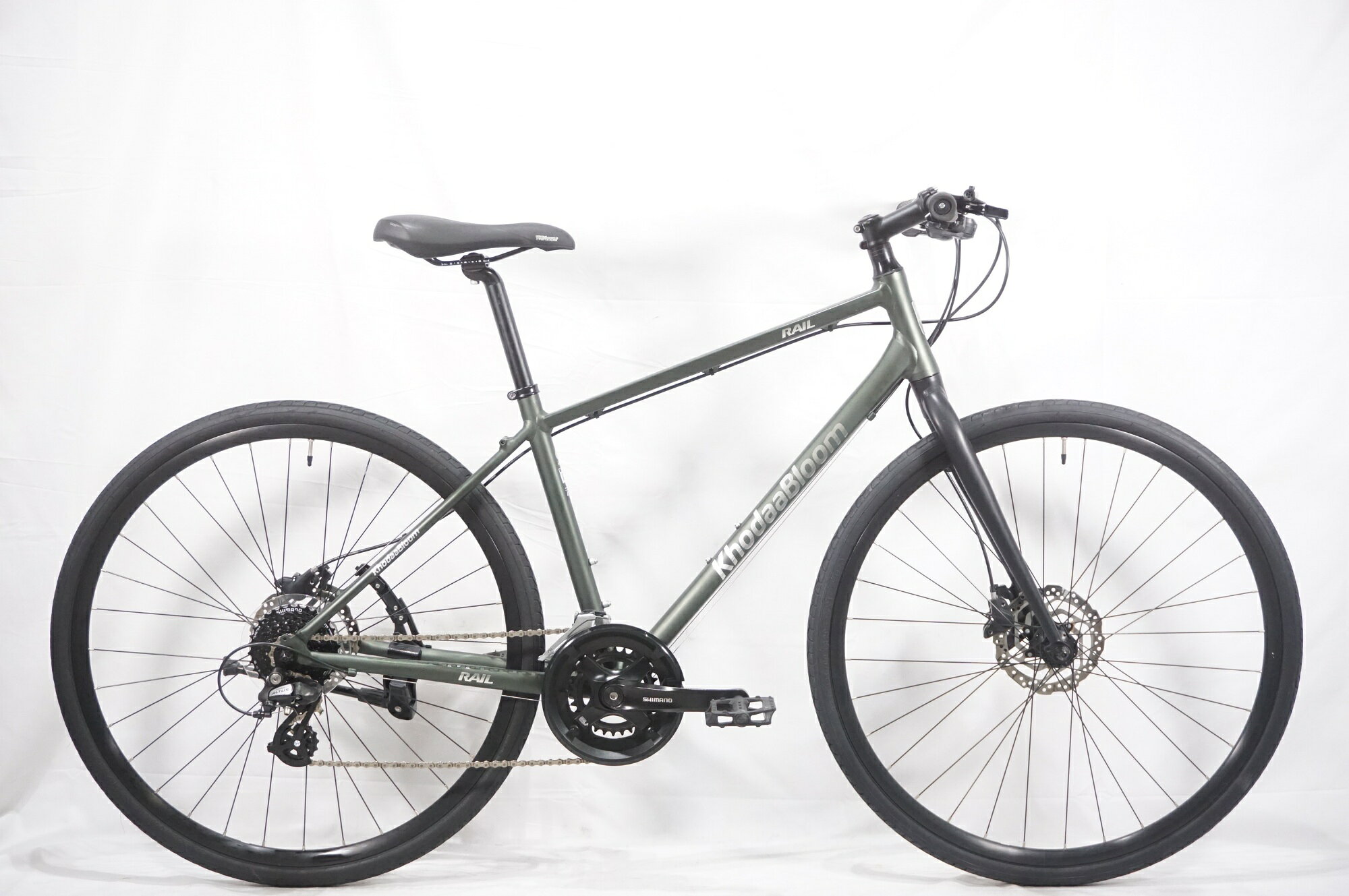 ■商品情報メーカーサイズ:44シートチューブ(C-T):440mmトップチューブ(C-C):540mm(ホリゾンタル換算)適応身長:165-180cm(目安)重量:約11.7kgフレーム材質:アルミフロントフォーク:アルミレバー:SHIMA...