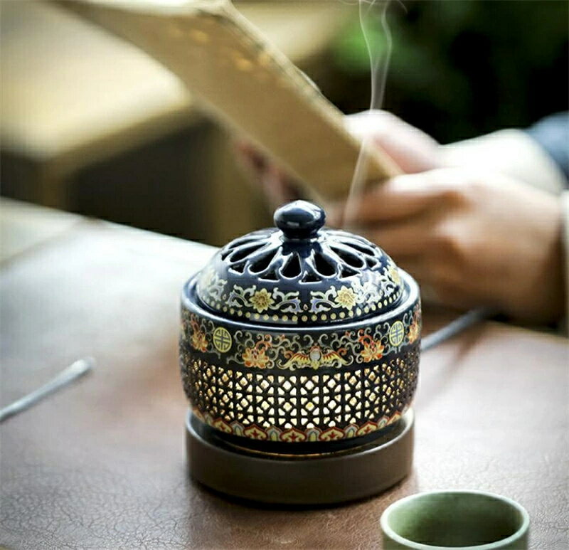 商品詳細 商品 内容 香炉 商品 特徴 香炉 仕様 付属品：無し 素材:セラミックス製 生産国：中国 サイズ サイズ（cm）： 写真の通り ●形、色、質感が、商品ページ上と実物で異なって見える場合がございます。予めご了承くださいませ。 商品...