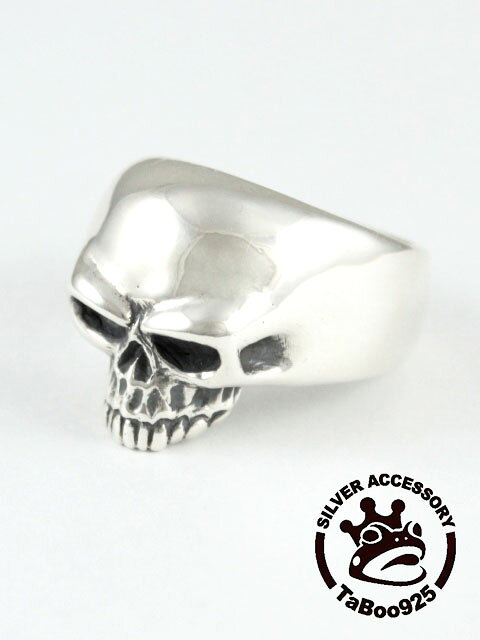 TaBoo925オリジナルデザイン作品。 スタンダードなスカルのリング。 ブランド TaBoo925 商品名 スカルリング 縦幅 約19.8mm 厚み（最厚部） 約7.5mm 重量 約19g 素材 silver925 Made in JAP...