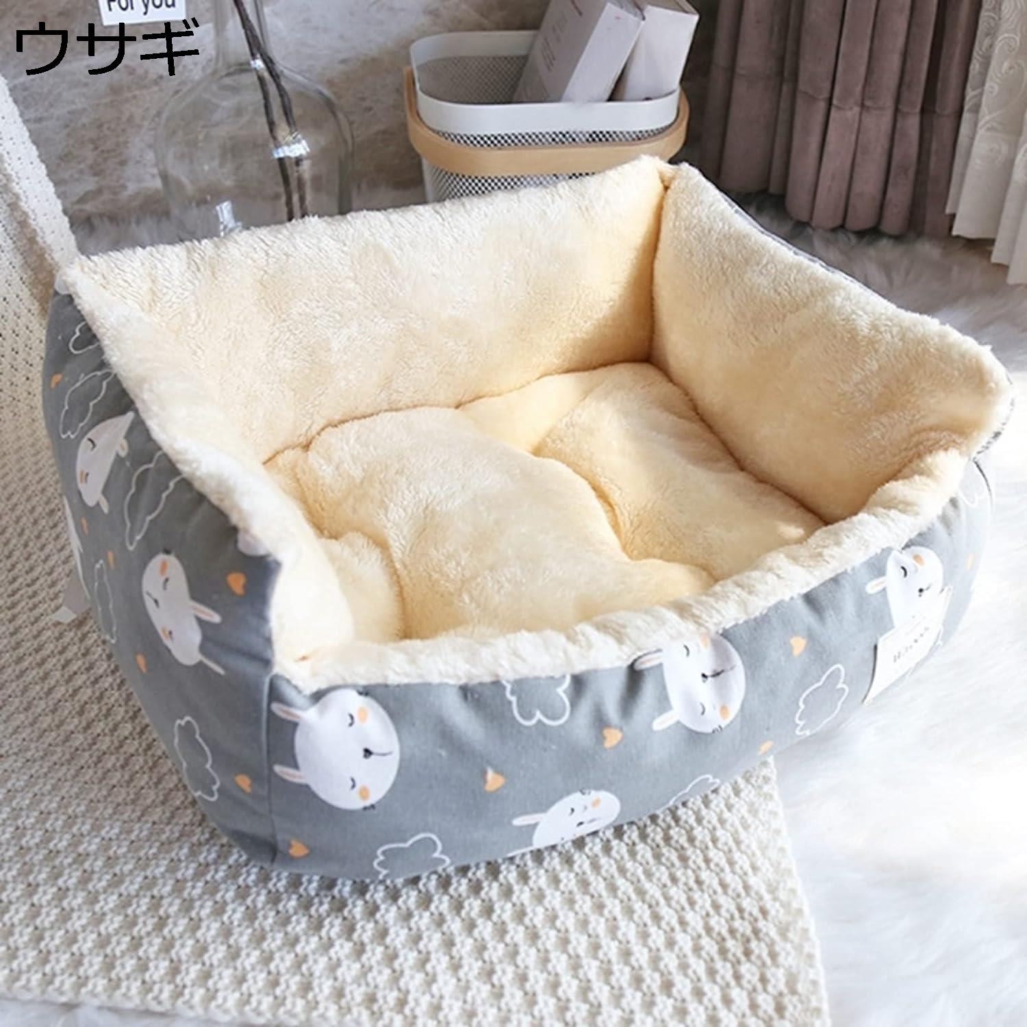 　　　 ◆◇◆人気の秘密◆◇◆ ふわふわもこもこ?とってもあった〜いペット用ベッドです。 これからの季節、大切なワンちゃんネコちゃんにぜひ用意してあげたいアイテム? 丸洗いできるのでいつでもキレイに清潔に！ 大きさは2サイズ！ペットの大きさ...