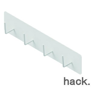 【ピタっとマグネット 4連フック HO2183】は、キッチンの整理整頓を助ける革新的なアイテムです。 ラバーマグネットを使用しているため工具不要で取り付けが可能で、マグネットパネルや冷蔵庫に簡単に取り付けられ、ペン、ハサミ、カトラリーなどの...