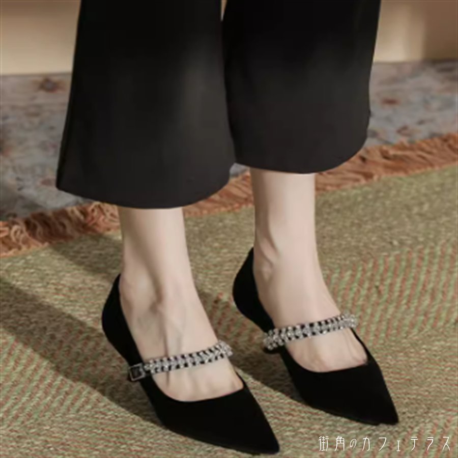 パンプス 2色 靴 シューズ ローヒール ポインテットゥ ベルト バックル キラキラ ビジュー 飾り エレガント 可愛い 大人可愛い きれいめ シンプル カジュアル シック コンサバ 華やか 大人 上品 おしゃれ 主役級 こなれ感 高見え ...