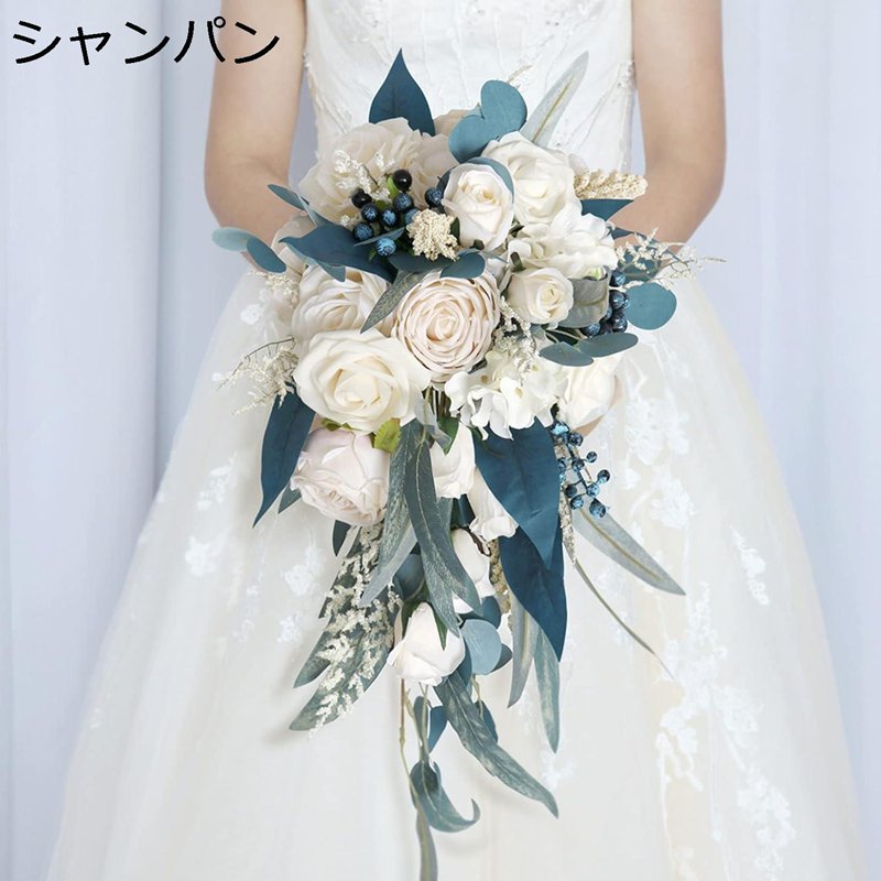 　　　 ◆◇◆人気の秘密◆◇◆ 【素材】絹素材、様々な花が集まった可愛らしいローズのクラッチブーケ（造花）です。贈答品やインテリアに最適です。 【記念として長持ち】海外ウェディングのようなナチュラル＆キュートな雰囲気のクラッチブーケに仕上が...