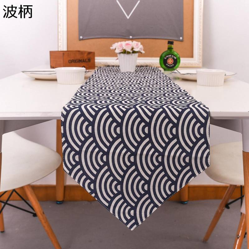 　　　 ◆◇◆人気の秘密◆◇◆ 【テーブルランナー】テーブルランナーはテーブルの中央に掛ける帯状のファブリックです。 全体を引き締め、コーディネートのアクセントになります。食卓を彩る、テーブルランナーのある暮らしをお楽しみください。 【シン...