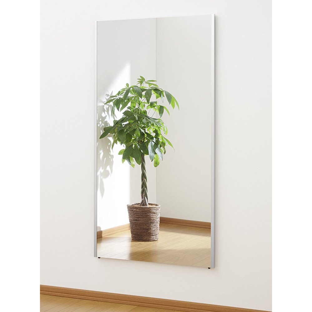 ・サイズ:80×150×2cm・本体重量:3.0Kg・鏡面:ポリエステルフィルム、枠:アルミニウム・原産国:日本・付属品: 専用クロス×1、吊用チェーン×1、Sフック×2、両面テープ×2・お手入れ方法:汚れたらその部分だけを、専用のクロスで...