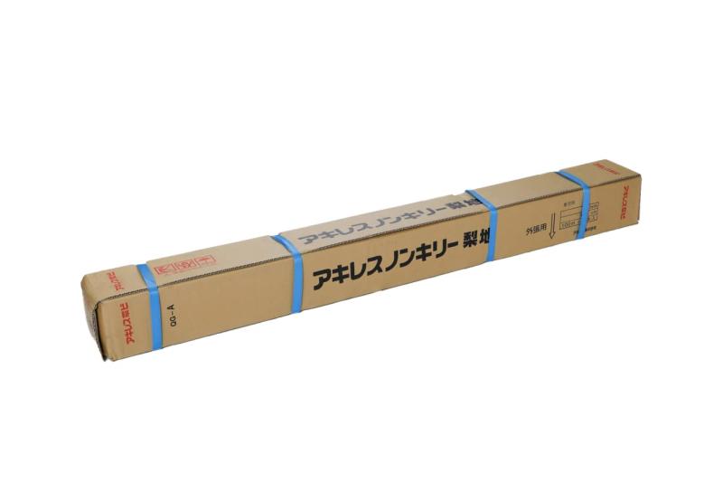 アキレス 農業用外張りビニール 梨地 0.1x135x100m特長 : 梨地効果により散乱光の増加・ベタつかず作業性向上・霧、靄の発生を抑制性質 : 防霧滴梨地厚さ : 0.1mm幅 : 135cm長さ : 100m