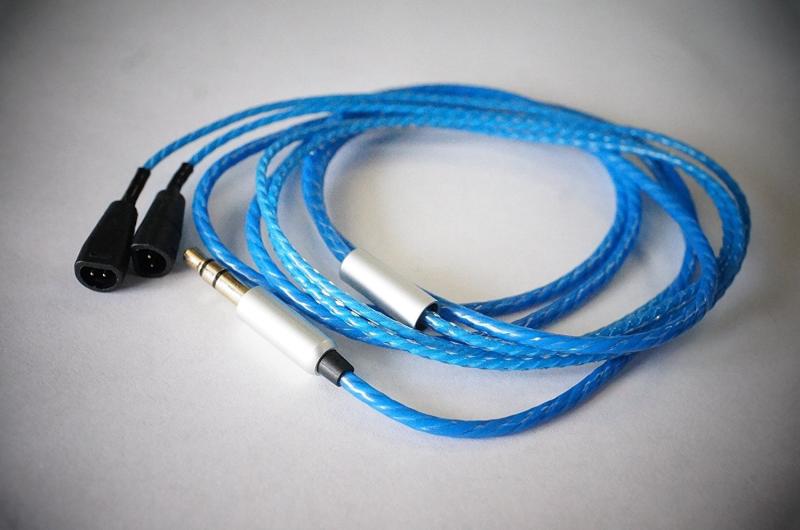 Zee's Music Blue Star 交換用アップグレード・ケーブル Sennheiser IE80,IE8 対応色：Blue長さ：120cm、OFC 3.5mm ミニジャックプラグ：90日 (断線による修理及び,交換は一度まで)対応...