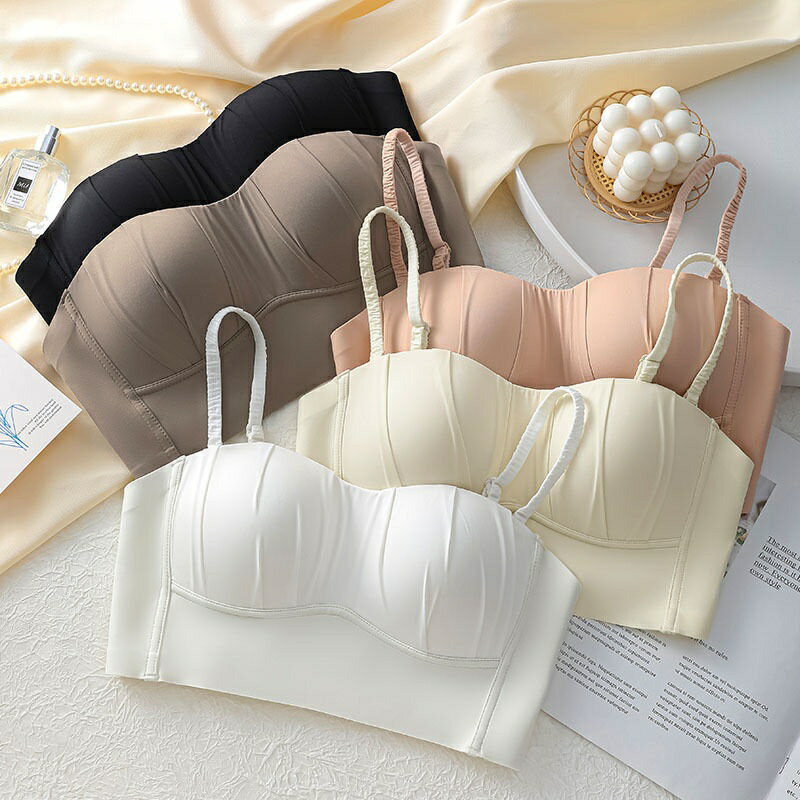 【商品コード】：y220127 ・主な素材: ナイロン50-70% ・裏地素材: スパンデックス30-50% ・スタイル: ソフトサポート ・ワイヤー: なし ・カップ形状: トライアングルカップ ・カップタイプ: 超薄型 ・肩紐: 固定タ...