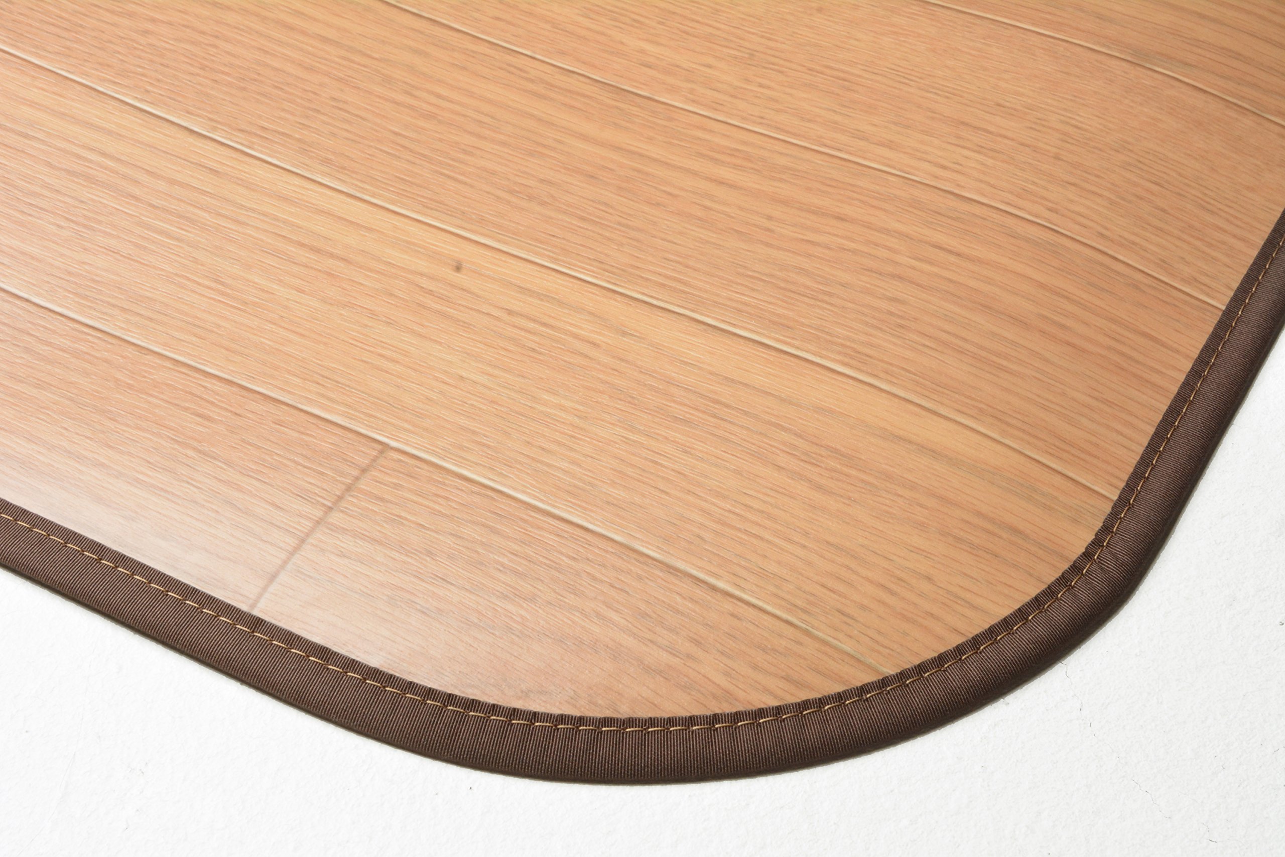 ・【サイズ】 約180X240cm・【組成】 表面:塩化ビニル100% 裏面:パルプ+ガラス繊維 縁:ナイロン100%・【生産国】 日本・【備考】 消臭・抗菌加工 滑り止めシート付き・消臭・抗菌・撥水の機能をあわせもつ家族みんなにやさしい高...