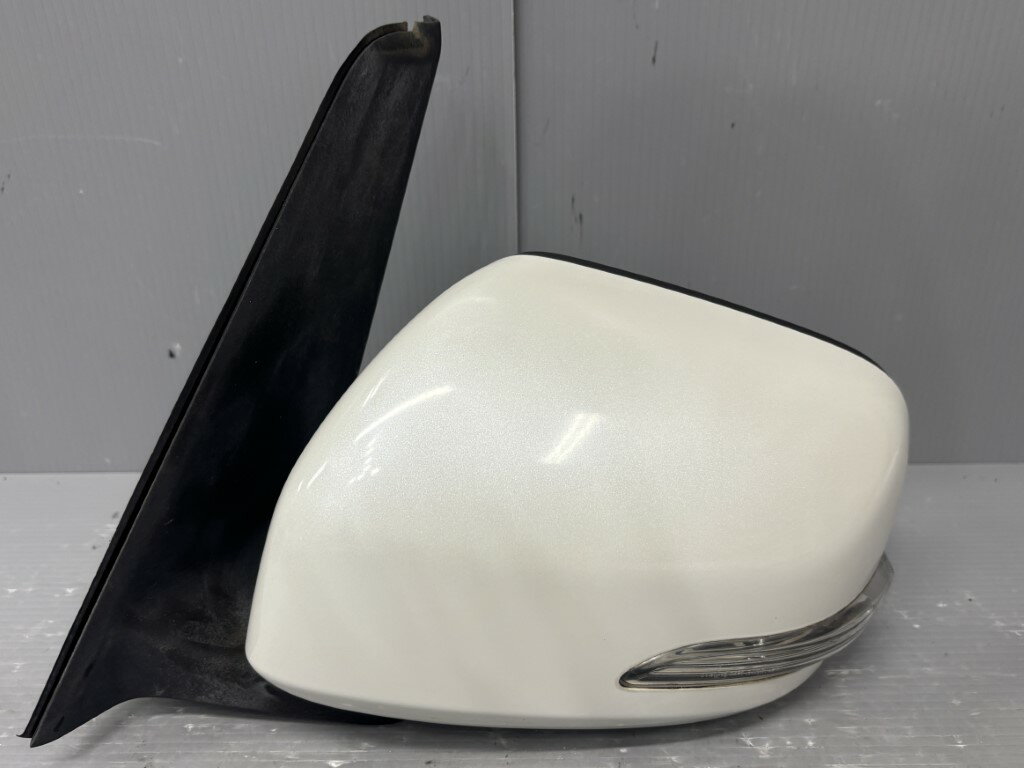 車両情報 車両　ダイハツ 車種　ダイハツ タント カスタム Xリミテッド 前期 型式　L375S L375S-GBVF 車台番号　2009/06 L375S-0207048 メーカー 型番 商品状態 こちらの商品は【中古】で、八街営業所の在...