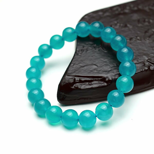 商品情報天然石アマゾナイト　約10mm サイズ内周：約16.0cm【サイズ調整可能】※サイズは玉の増減で調整します為、多少の誤差が生じることがございます。素材伸縮性のある繊維質のオペロンゴムを玉サイズに合わせて2重〜4重で使用しています。ゴ...