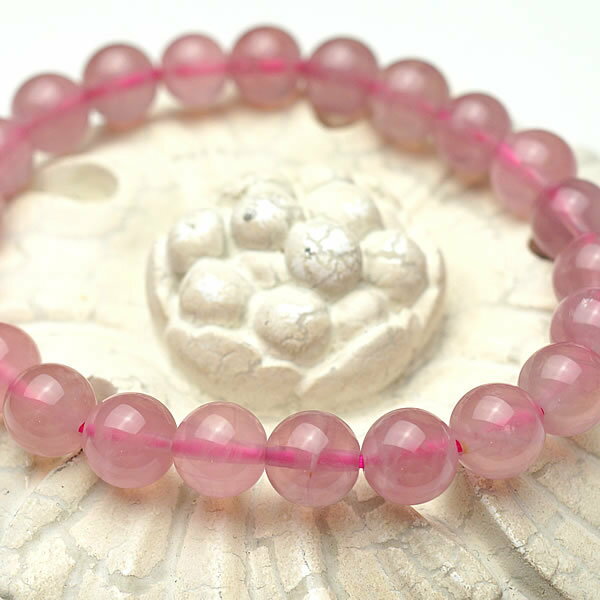 商品情報天然石ディープローズクォーツ　約8mmサイズ内周：約15.5cm【サイズ調整可能】※サイズは玉の増減で調整します為、多少の誤差が生じることがございます。素材伸縮性のある繊維質のオペロンゴムを玉サイズに合わせて2重〜4重で使用していま...