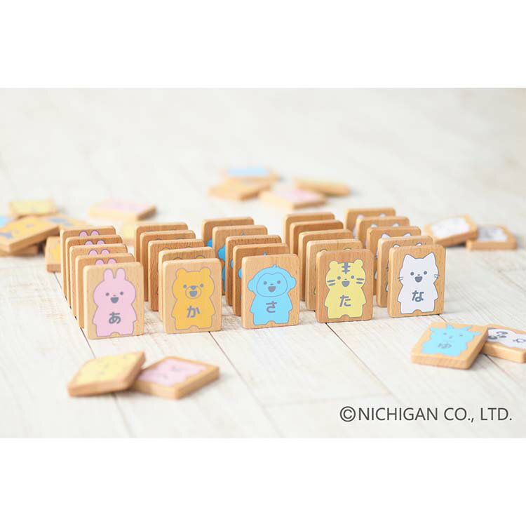 46種類の文字と10種類のどうぶつが描かれた（あいうえおドミノ）。口の形がひらがなの発音の形になっています。色んな遊びが出来るドミノです。●内容量ドミノピース 46枚●商品サイズ（cm）幅約5×奥行約1×高さ約6●商品重量約1kg●材質天然...