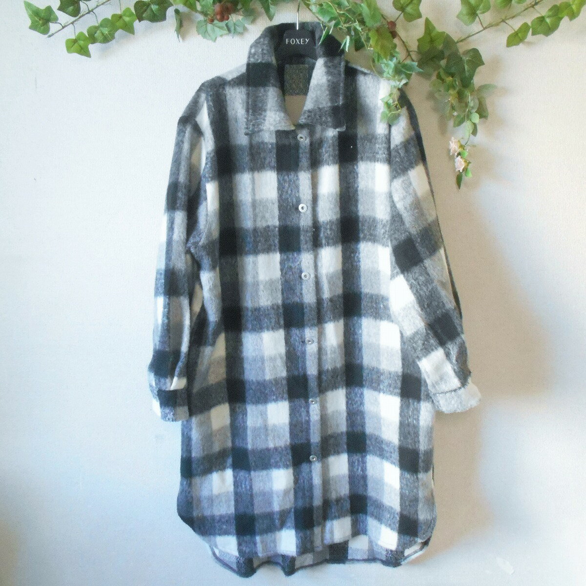 商品情報商品説明ご不明な点はご遠慮なくお問い合わせください。コンディション【状態】USED品です。普通に使用してできる使用感はあるとお考えください。目立ったシミ、キズ、汚れは見られません。まだまだ十分に使用していただける状態です。素材【素材...