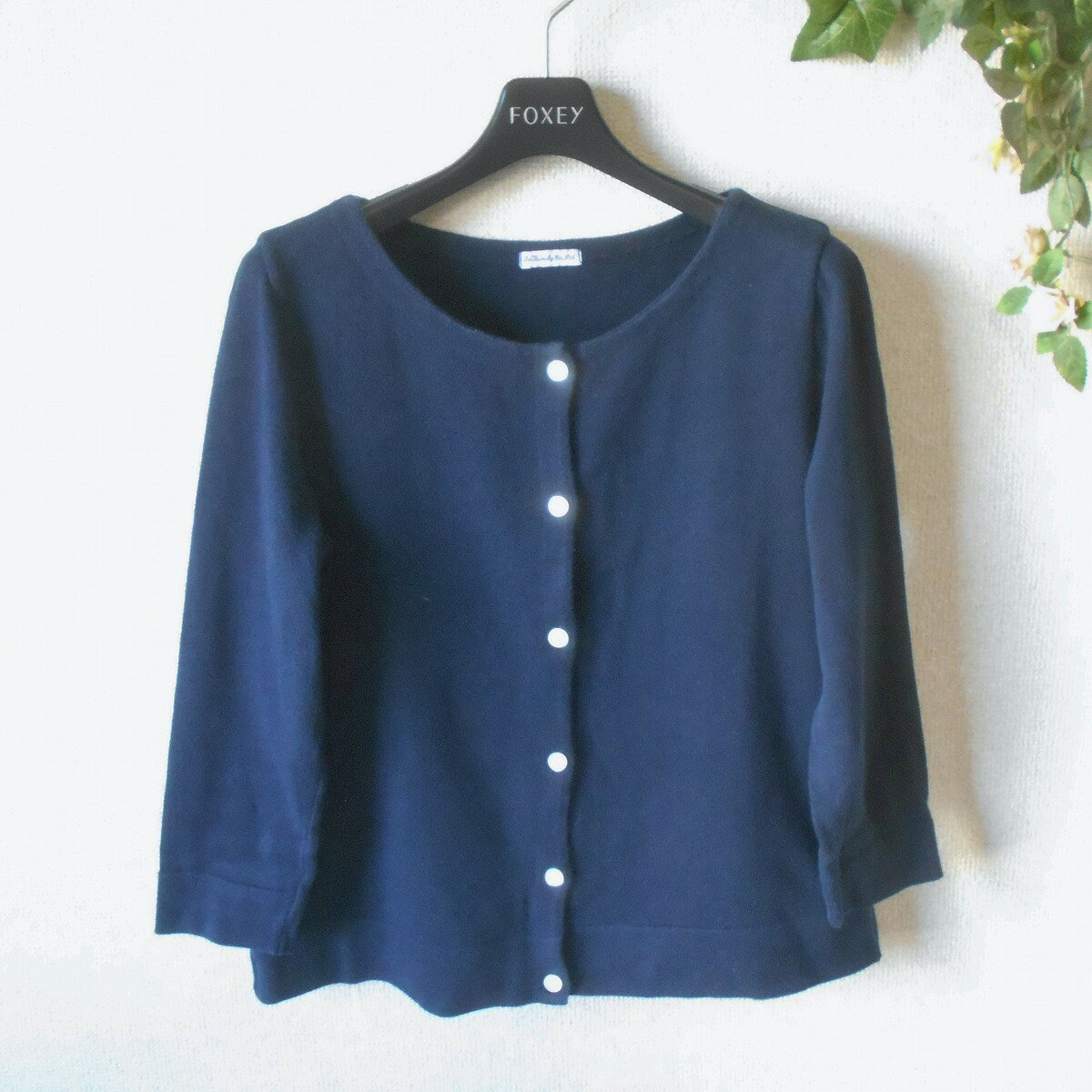 商品情報商品説明ご不明な点はご遠慮なくお問い合わせください。コンディション【状態】USED品です。普通に使用して、洗濯してできる使用感はあるとお考えください。少し色あせ感が感じられますが、目立ったシミ、キズ、汚れは見られません。まだまだ十分...