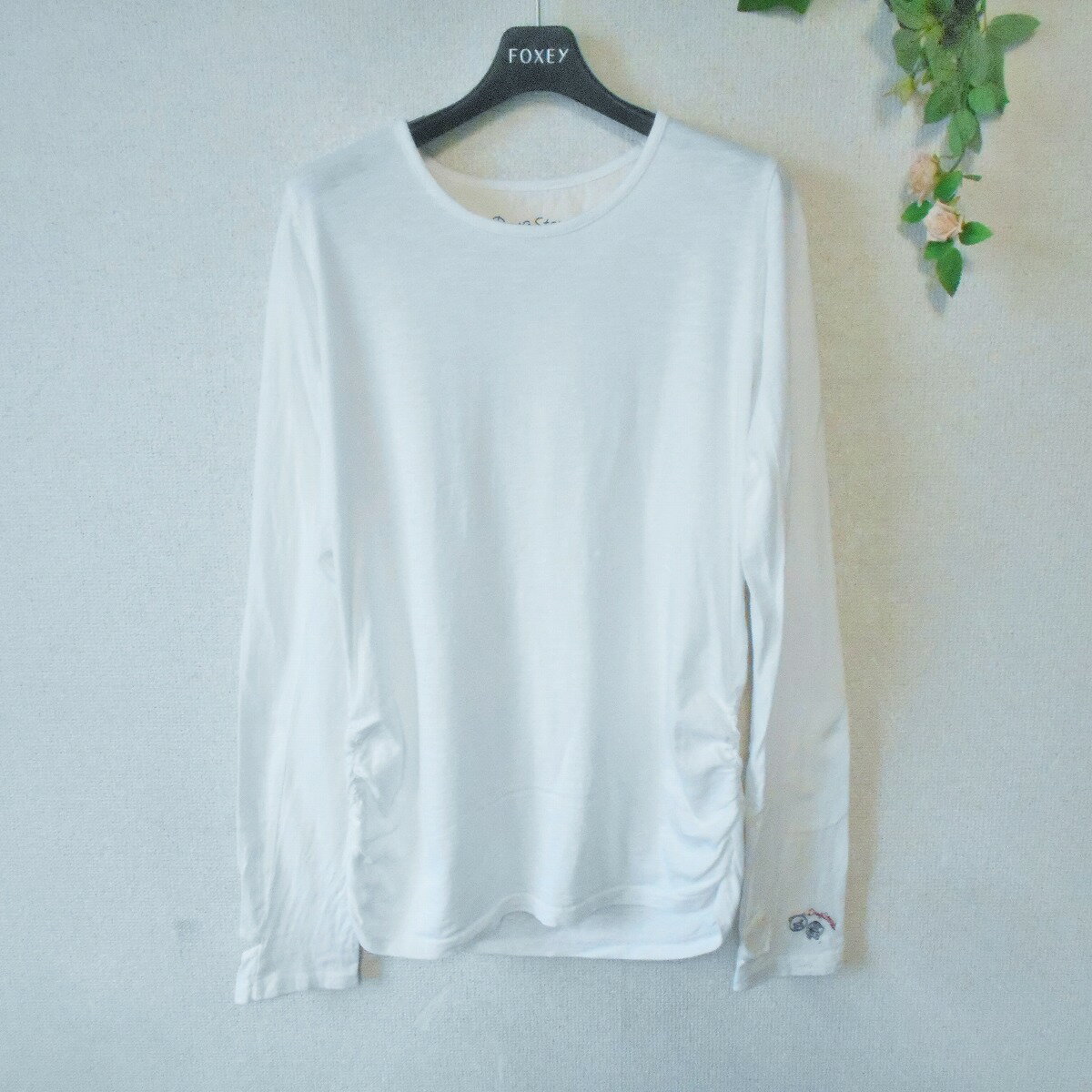 商品情報商品説明ご不明な点はご遠慮なくお問い合わせください。コンディション【状態】USED品です。普通に使用してできる使用感はあるとお考えください。目立ったシミ、キズ、汚れは見られません。まだまだ十分に使用していただける状態です。素材【素材...