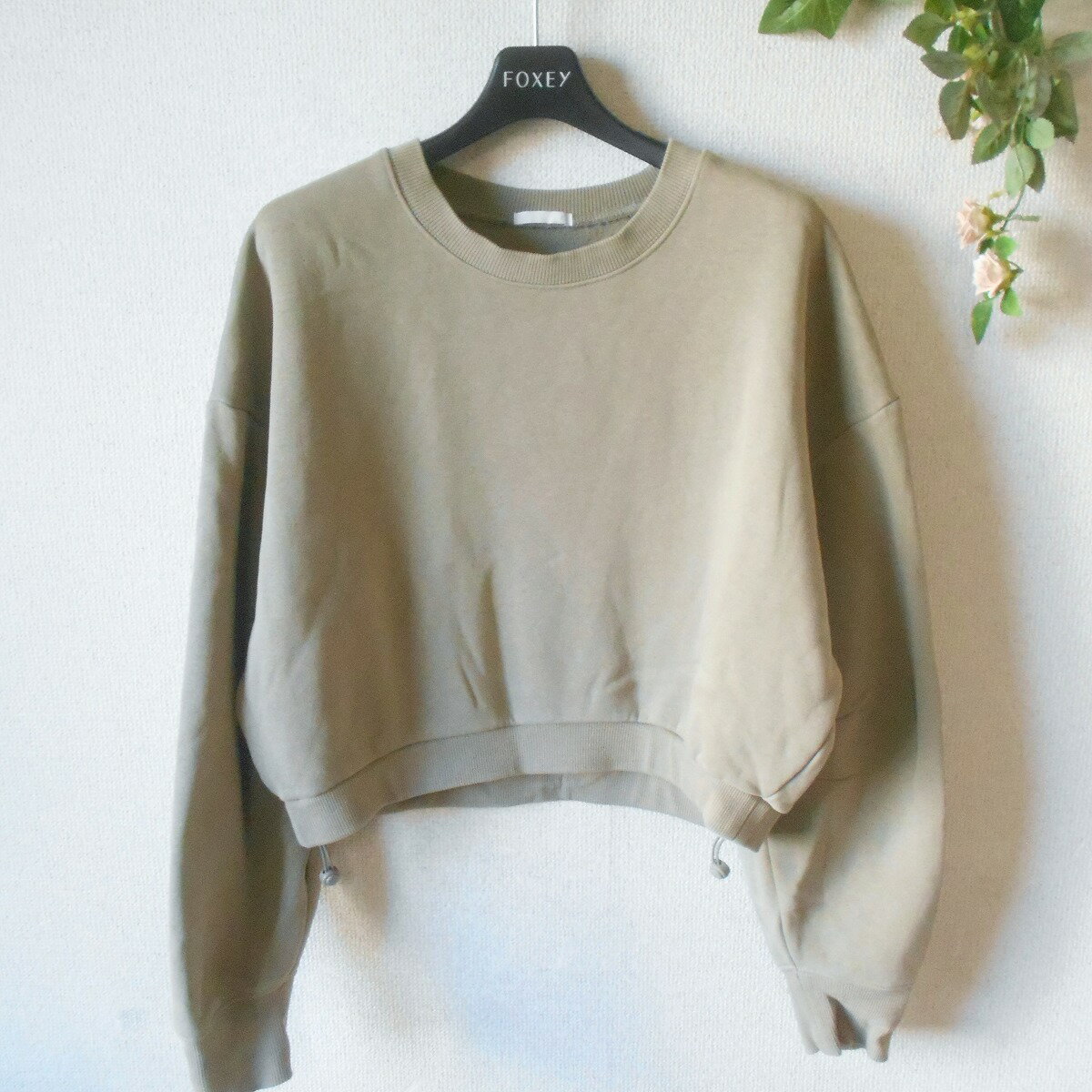 商品情報商品説明ご不明な点はご遠慮なくお問い合わせください。コンディション【状態】USED品です。普通に使用してできる使用感はあるとお考えください。目立ったシミ、キズ、汚れは見られません。まだまだ十分に使用していただける状態です。素材【素材...