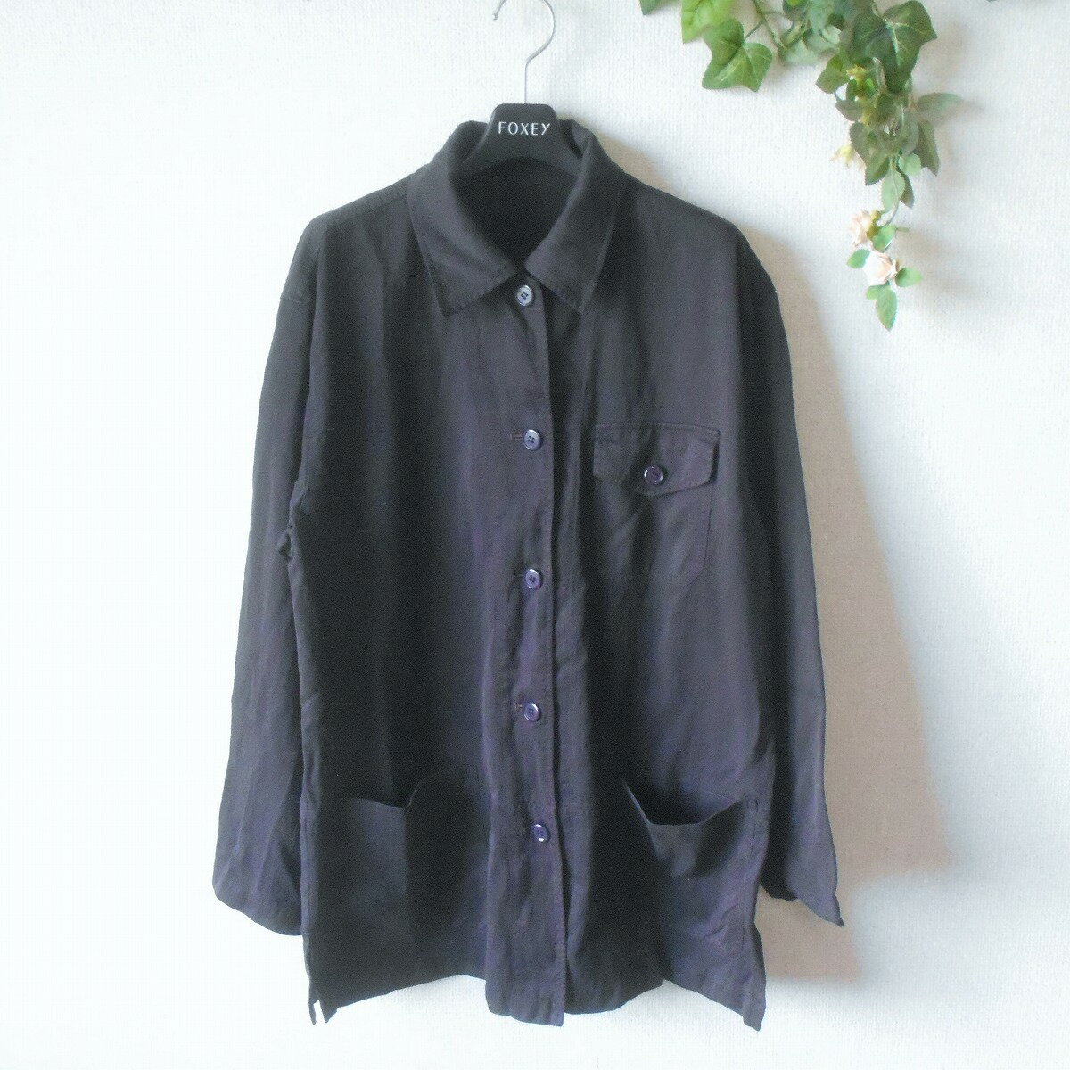 商品情報商品説明エレンダニカのレディース用コートになります。お色は濃いこげ茶色で春や秋を中心に着ていただけるお品です。ゆったりとした身幅でカジュアルなイメージのとっても素敵なデザインです。ご不明な点はご遠慮なくお問い合わせください。コンディ...