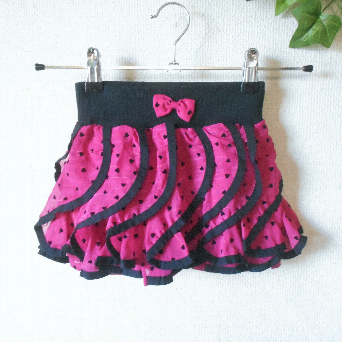 商品情報商品説明ご不明な点はご遠慮なくお問い合わせください。コンディション【状態】USED品です。とくに目立ったシミ、汚れ、キズは見当たりません。USED品としては、きれいな良い状態です。素材【素材】ポリエステル100％（スリット糸使用）別...