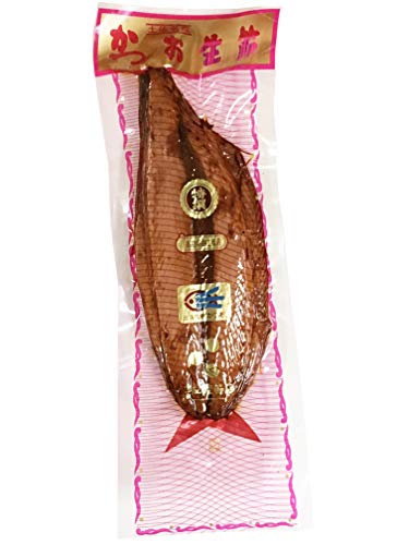 マルチ/-/-・パッケージ個数:1・原材料:鰹(国産)・内容量:大 1本・商品サイズ(高さx奥行x幅):3cm×35cm×12.5cm商品紹介 吉永鰹節店は、鰹一筋九十余年。古くから鰹漁が盛んだったこの地で「土佐の生節」は生まれました。 鰹...