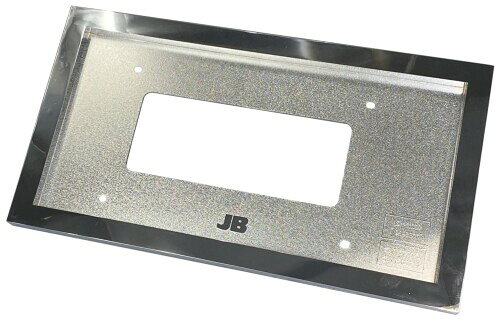日本ボデーパーツ トラック用品 樹脂製NO枠 角型 大型用 LSL-1014AV対応LSN-N001 材質 : ABS 表面処理 : クロームメッキ ■軽量かつ錆びない、樹脂 ■クロームメッキ仕様のナンバープレート枠です。 ■専用取付台+ナ...