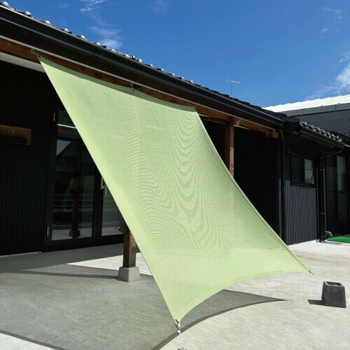 イチオリシェード 日除けシェード プレーン スプラウトグリーン 日よけシェード 屋外 本体:巾約195cm、長さ約200cm　UVカット加工 付属品:固定用ひも2.5m×2本、サッシ専用取付金具2個 庭やベランダ、ウッドデッキ、テラスなどの...