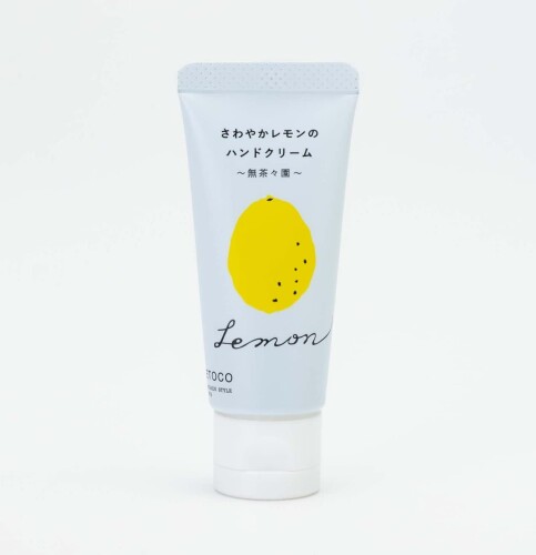 yaetoco さわやかレモンのハンドクリーム20g 原産国:日本 内容量:20g 全成分:レモン果皮水、セテアリルアルコール、ホホバ種子油、スクワラン、グリセリン、野菜油、ペンチレングリコール、セテアリルグルコシド、レモン果皮油、キサンタ...
