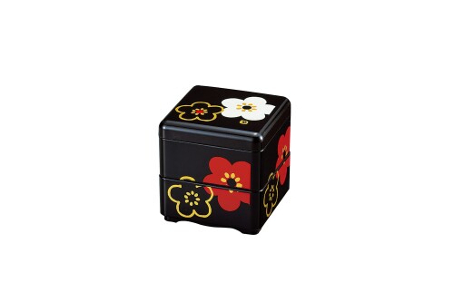 たつみや 重箱 ミニお重珍味角(160ml) 黒華文様梅 『もてなしや』 575279 サイズ:64×64×64mm 容量:約160ml(約80ml×2段) 素材:ABS 原産国:日本 6cm角のとても小さいお重です。 サイズはミニでも、本...