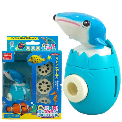 ザ・アクセス プロジェクター ジンベエ まわして発見海のなかまたち 水族館 サイズ(約):パッケージサイズ/H135×W115×T60mm(+ヘッダー部) 生産国:中国 素材・材質:本体たまご/ABS、本体フィギュア/PVC(フタル酸系可塑...