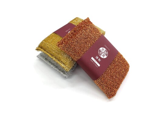 京都活具(Kyoto Katsugu) キッチンスポンジ 金銀銅 8.8×14.4×8cm 日本製 3個入 本体サイズ:8.8×14.4×8cm 生産国:日本 生産国:日本 【特徴】 ■金 ■銀 ■銅の違い ■金/銀:特殊付着させている金属...
