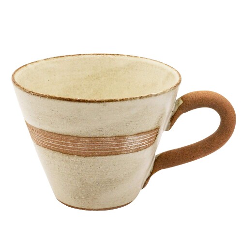 美濃焼 マグカップ 粉引 日本製 501-21 商品サイズ:約10.5×8cm 商品重量:0.2kg 素材:陶器 原産国:日本 生産国:日本 美濃焼とは、岐阜県の土岐市 ■多治見市 ■瑞浪市 ■可児市に跨る地域で製作される陶磁器。 現代の美...