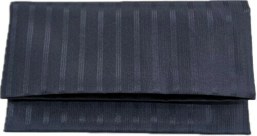 大興産業 ポリエステル綸子 念珠袋 ネイビー 810-3 本体サイズ : 約9.5×17.5cm 本体重量 : 約15g 素材 : ポリエステル100% 説明 光沢が美しいポリエステル綸子を使用した念珠袋。 大切な念珠を美しく、そして丁寧に...