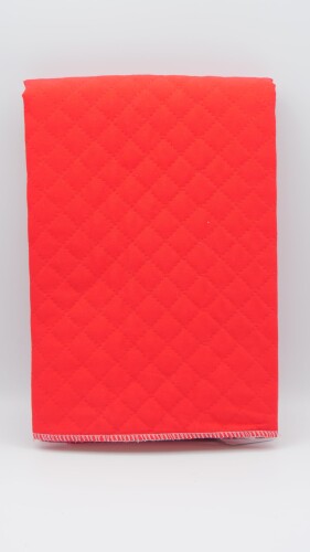 NASKA キルト 生地 シーチング 無地 キルト 50cm カット (サイズ約105cm幅×50cm) Col, 6 赤 500KC 素材:表生地・裏生地 (綿100%)・中綿 (ポリエステル100%) サイズ:約 105cm幅×50cm...