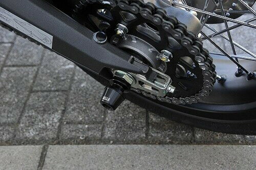 アエラ（Aella） リアアクスル・スタンドフックスライダー ドゥカティ スクランブラー AE-68022 適合車種:ドゥカティ スクランブラー 備考: ※アイコン/ クラシックをはじめとする全モデル。但しデザートスレッドは非適合。 ※画像...