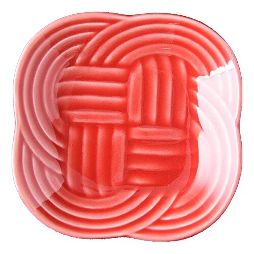 やまに 小皿 レッド 9 結 52190624 サイズ:幅/約9 x 9cm 高さ/約2cm(商品ごとに誤差があります) 素材:白磁器・日本製/美濃焼 電子レンジ:対応 家庭用食洗機使用:対応 縁結び、水引など古来より日本では「結ぶ」という...