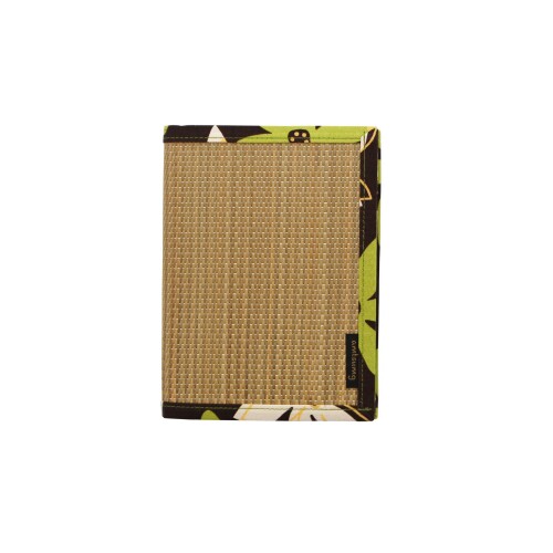 アムツムグ ブックカバー 文庫 畳 ベージュ フラワー グリーン A01-11-00202 【サイズ】約 12.5×16.5cm 厚さ2.5cmまで対応 【重量】約40g 【素材】本体:国産イ草100パーセント、付属部:綿100%(裏張りポ...