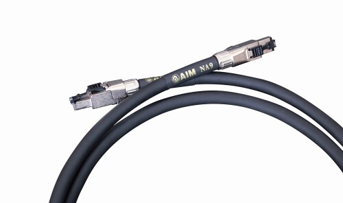 A.I.M. AIM オーディオLANケーブル NA9-005 新開発、異素材を組み合わせた4層シールド構造"Hoplon"を搭載。各ツイストペアには、ノイズ吸収素材パルシャットMUを採用。導電性機能材を配合した専用開発インナーシース。 日...
