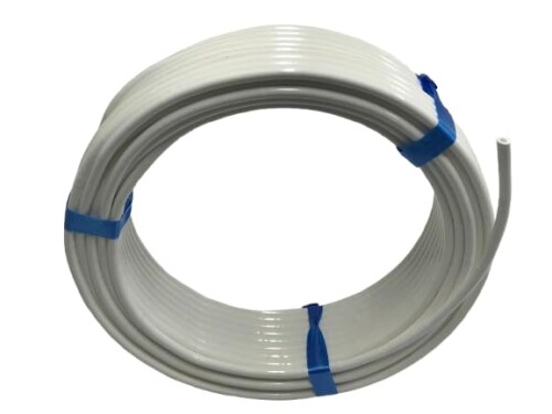 デベグラスロープ5mm50m グラスファイバーを束ねた芯材に塩化ビニール樹脂で被覆をしたロープ 強い、軽い、錆びない、絶縁性 破断荷重340kg、使用荷重68kg あらゆる用途で使用できる万能ロープ 商品コード20077412833商品名デ...