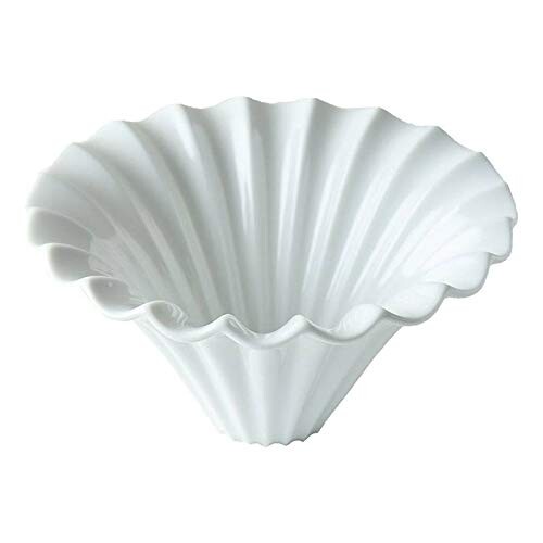 やまに ドリッパー ホワイト 13.6 ベローズ 42190755 サイズ:幅/約13.6 x 13.6cm 高さ/約7cm(商品ごとに誤差があります) 素材:陶磁器・日本製/美濃焼 家庭用食洗機使用:対応 じゃばらのような独自の波型形状に...