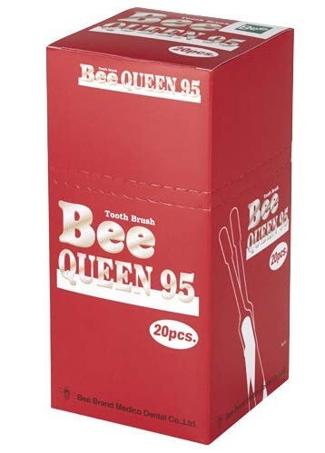 ビーブランド・メディコーデンタル Dr.Bee クイーン95 20本入り 内容量:20本入り 健常歯のトラブル予防をしっかりサポートします! 毛の長さが9.5mmのNEWスリム毛です。毛材の先端は極細で、しかも高さの均一な植毛が裂溝部や歯頸...