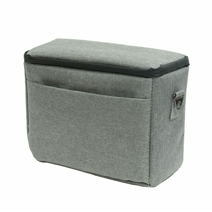 種別：カメラバッグ NOTEインナーケースにもなるカメラバッグKing K-REC24は、普段使いのバッグに入れるインナーケースとして使用できるカメラバッグです。ほどよいクッション性でカメラをしっかり保護します。メインの収納スペースには中仕...